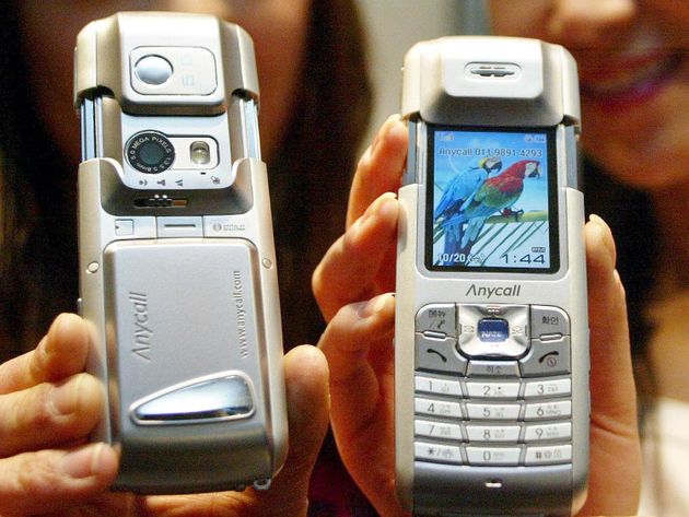 이제 011·017·019 번호로도 스마트폰을 이용할 수 있다. 단, 2021년 7월 전까지만이다