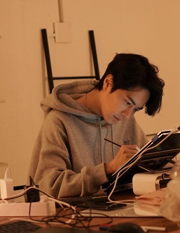 인터뷰 코로나 확진 때도 박태준 작가가 9년간 한번도 거른 적 없는 일은 너무 평범해서 더 초인적이다